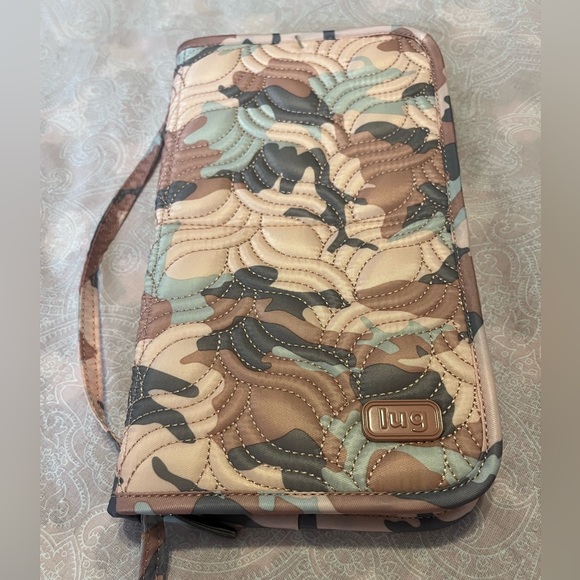 lug | Bags | Lug Sleeper Xl Brush Holder In Camo Peach | Poshmark